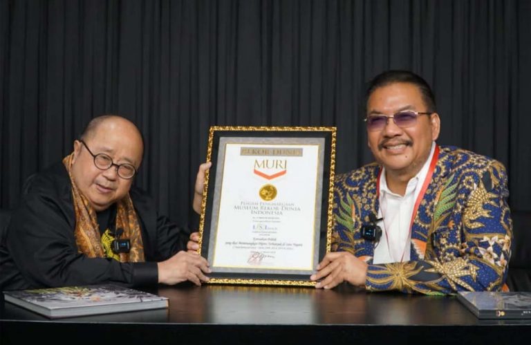 Denny JA Ungkap Tiga Momen Penting Menangkan Prabowo – Harian Terbit